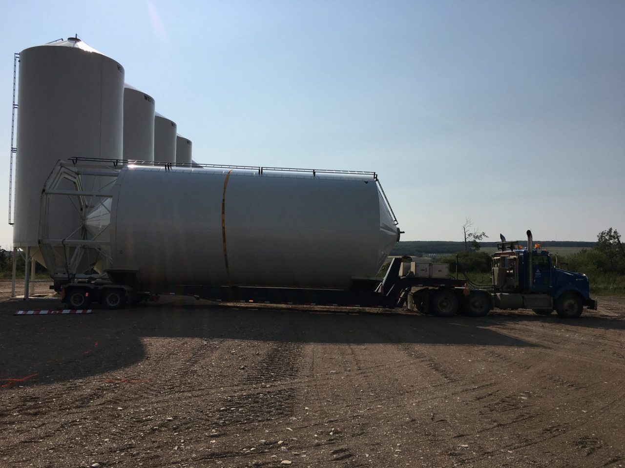 16 Fertilizer Bin/Tank Move | Tarin Enterprises Ltd.